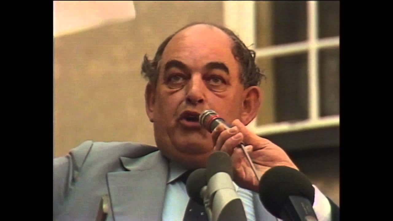 Mogens Glistrup idømmes 3 års fængsel - 22. juni 1983 - YouTube