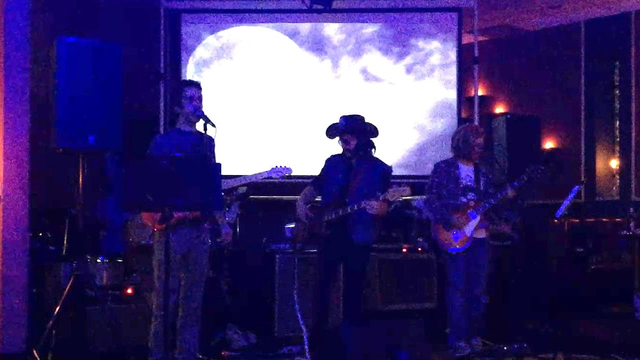 Idle King at the Musical Melting Pot (2016) - YouTube