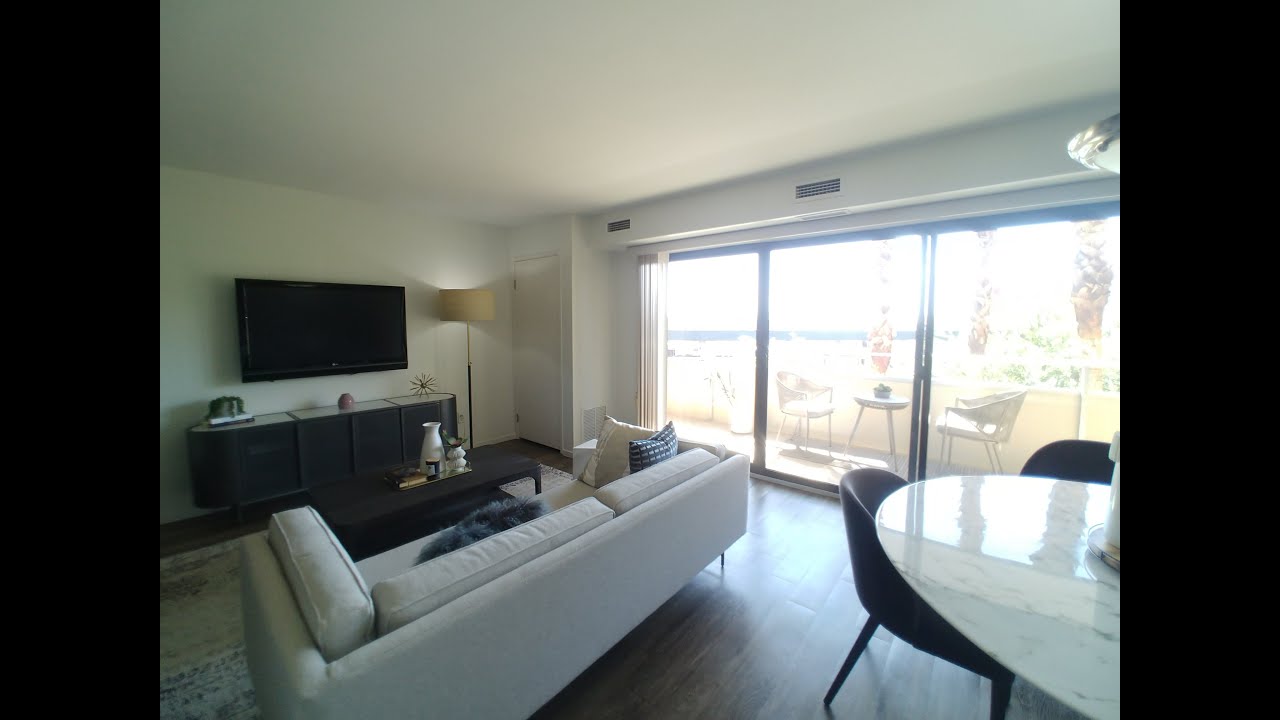 1 and 2 bedroom high-rise apartment tour near Las Vegas strip. - YouTube
