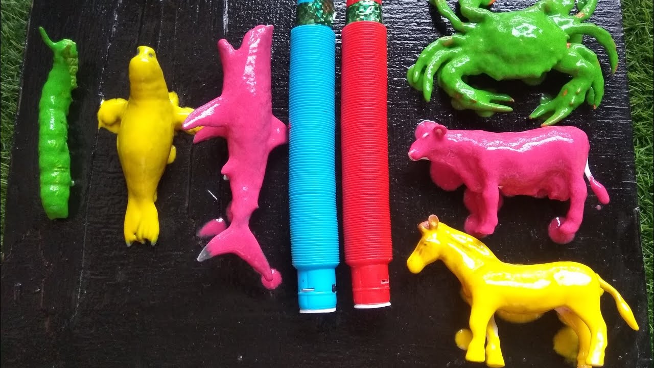 Membersihkan Mainan Hewan Sapi, Singa Laut, Kepiting, Kuda, Hiu, Ulat ...