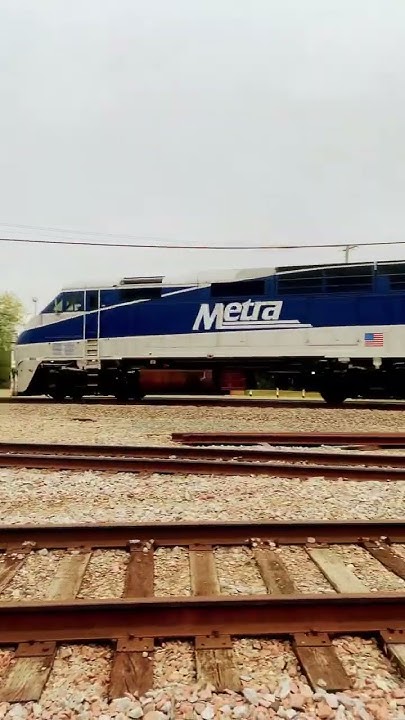 Metra rush hour - YouTube
