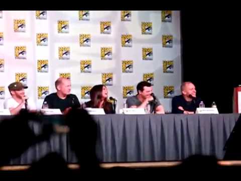 Family Guy Panel Trolls Sign Language Interpreter - YouTube