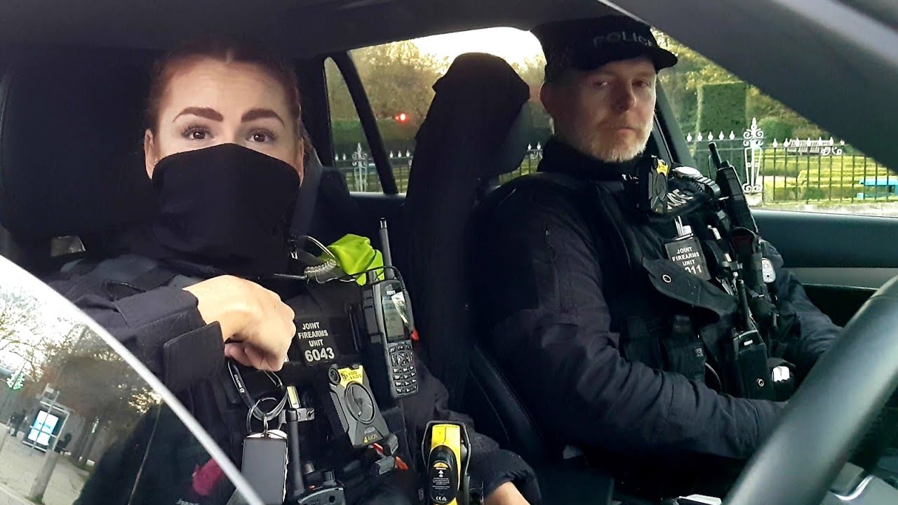 'Job On'👮‍♂️👮‍♀️ Heddlu Armed Response - YouTube