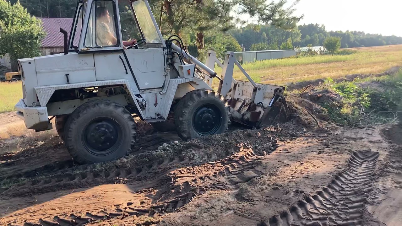 Kramer 411 4x4 - YouTube