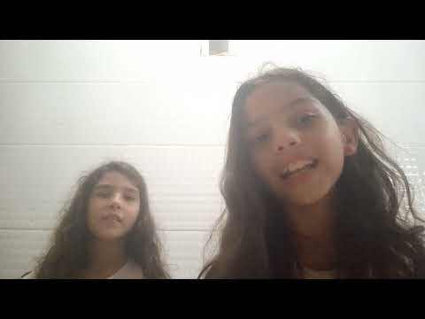 Mostrando os presentes que ganhei na minha festinha de 8 anos - Esther Lessa