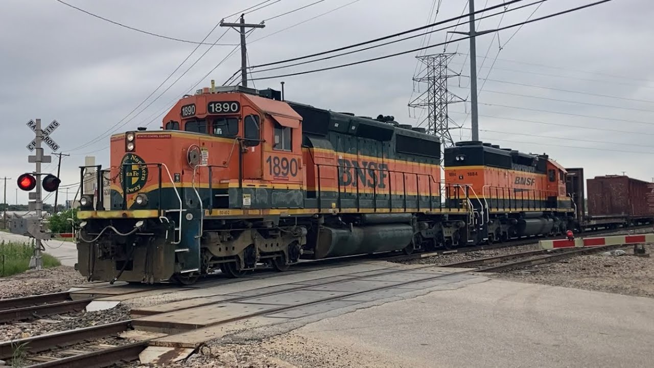 BNSF Snoot Nose Duo on the Y-NYF1021 at E. Industrial Avenue (May 1, 2024) - YouTube