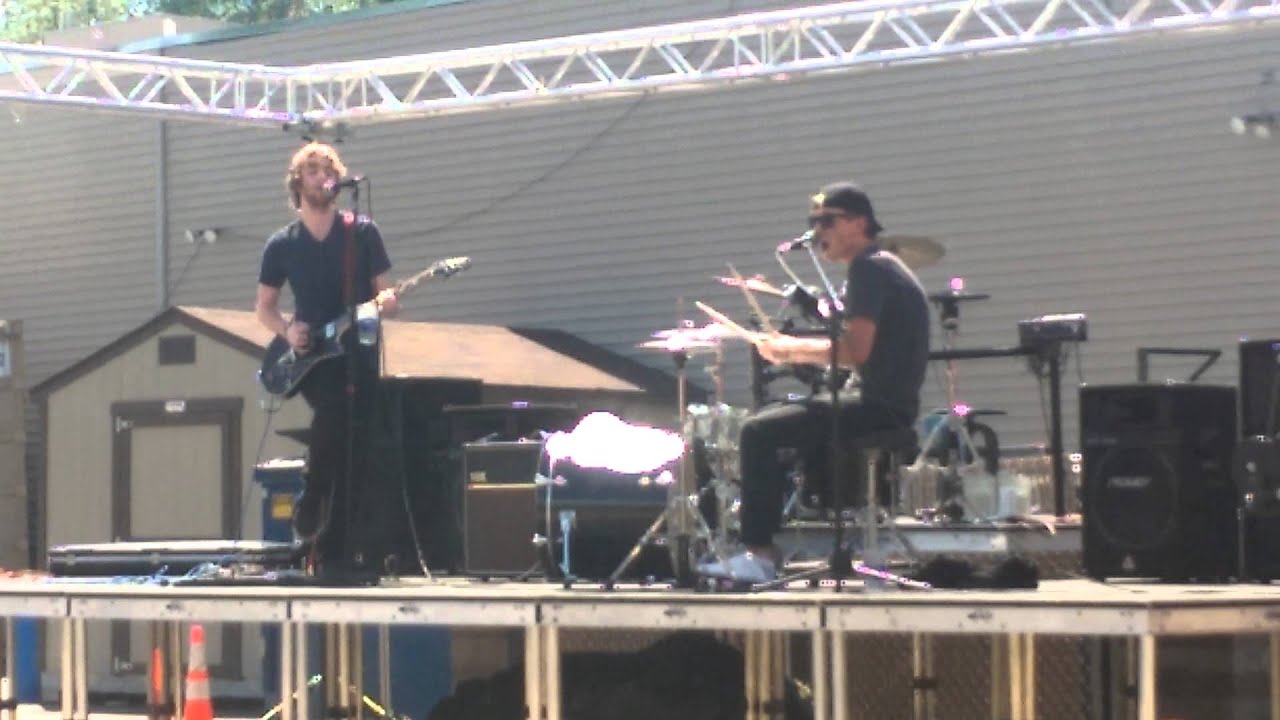 Homebrew-Real thing live at the battle of the band - YouTube