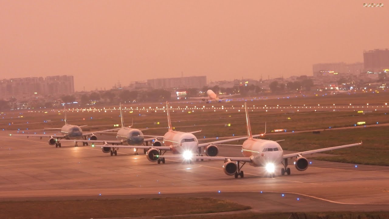 SGN TAN SON NHAT AIRPORT - NHỮNG CHUYẾN BAY CHIỀU HOÀNG HÔN - YouTube