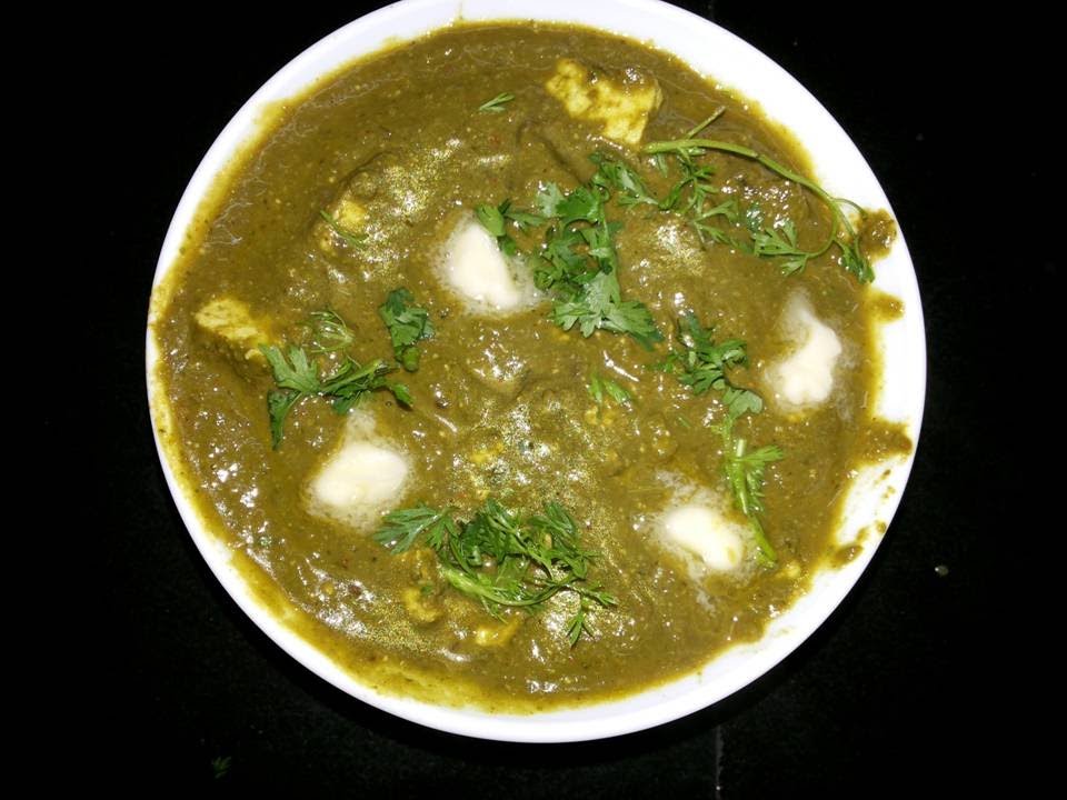 Palak Paneer Butter Masala - Making in Simple Steps - YouTube