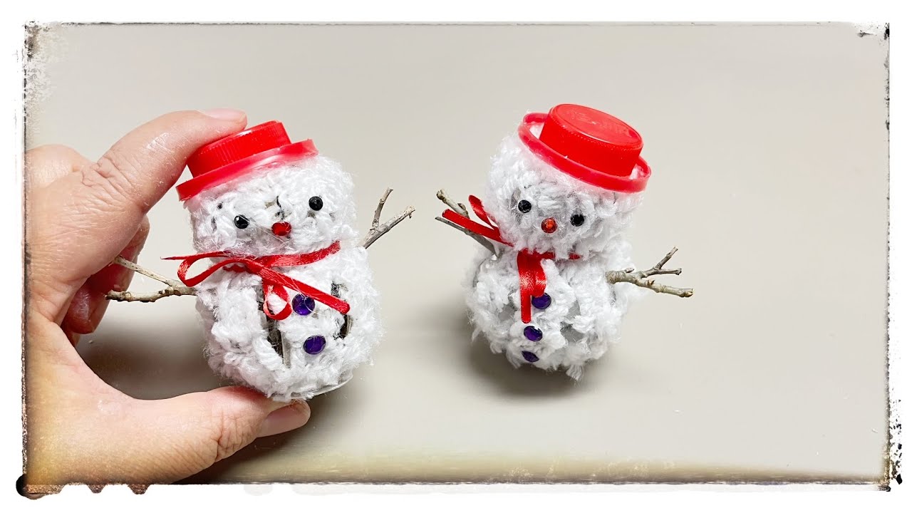 Let's make a little snowman with recycled materials. - YouTube