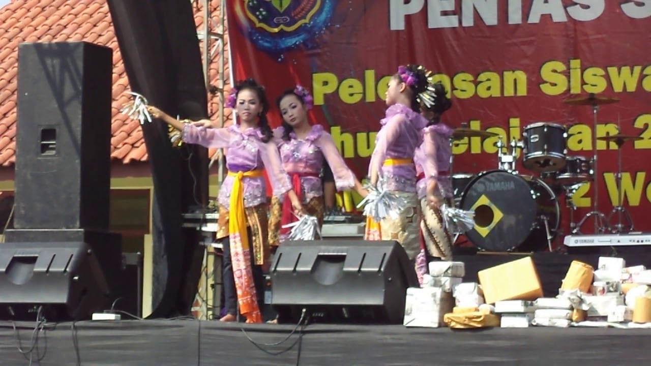 TARI GEBYOK ANTING ANTING KELAS 7D...SMP N 2 WONOKERTO - YouTube