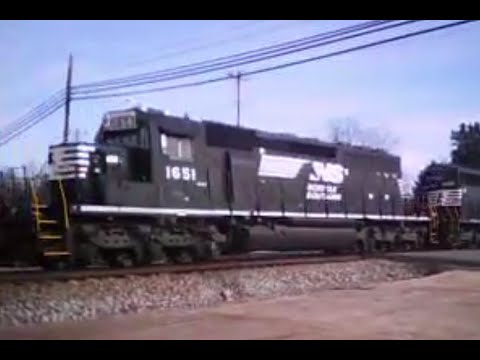 Slideshow: NS P60 Oyama, NC 1/15/14 w/ AWESOME EX-NW SD40-2s 1651 & 6127 PLUS 3486 NICE!! - YouTube