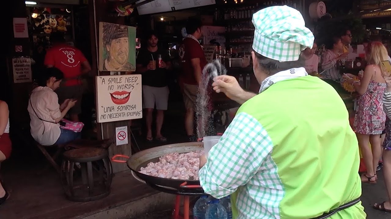 Chef's Salt Throwing Cooking Technique - YouTube
