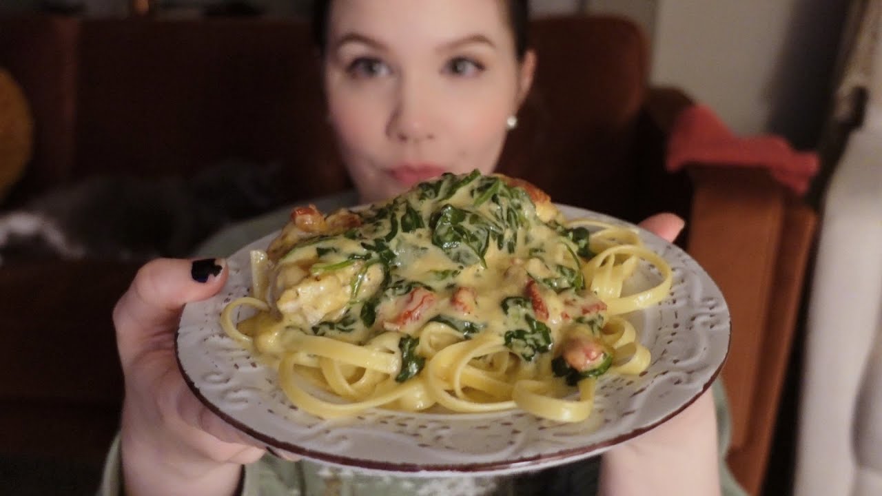Cook/Eat with Me: Creamy Sundried Tomato Spinach Chicken with ...