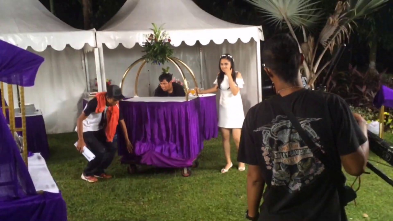 Mermaid In Love... On Set (Behind The Scene) - YouTube