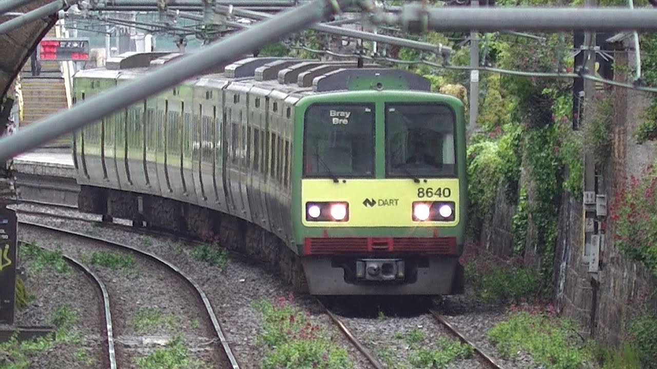 8520 Class Dart Train number 8640 - Seapoint, Dublin - YouTube