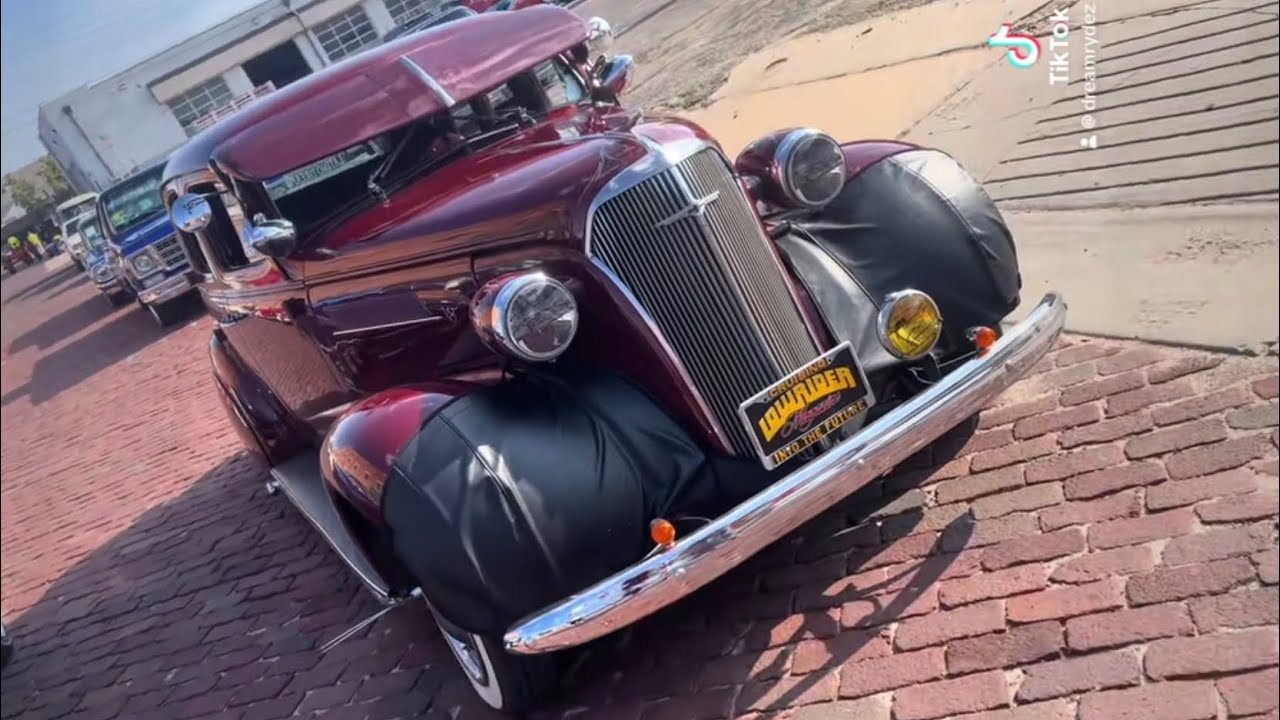 Automobila Moonlight Car Show - YouTube