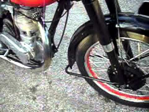 1953 Ariel 500cc VHA Red Hunter - YouTube