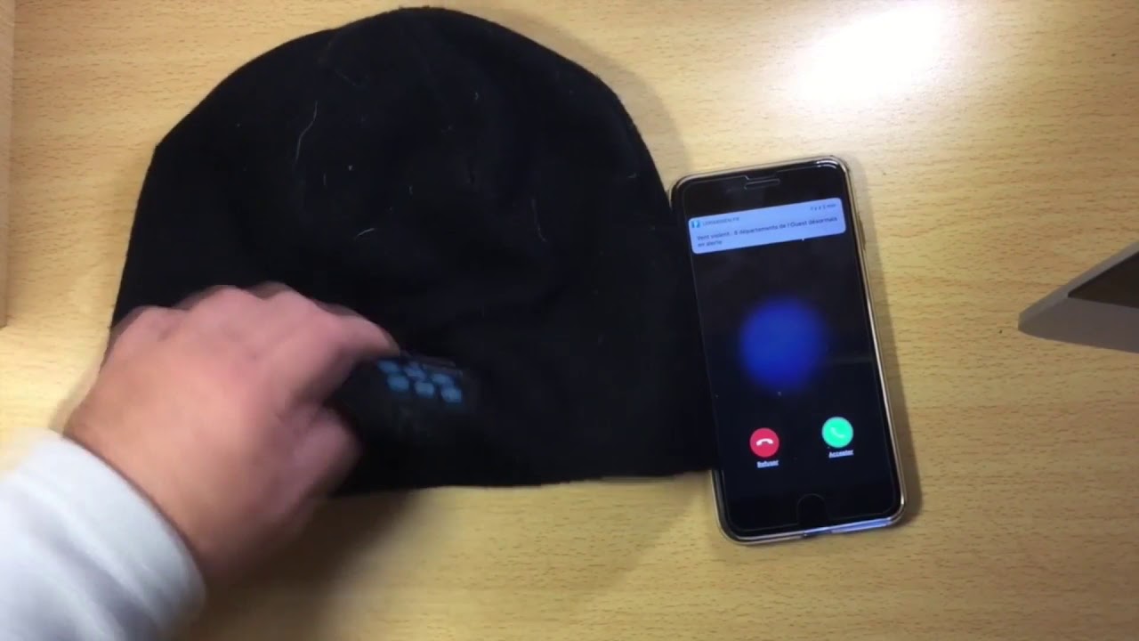 Bonnet Bluetooth - YouTube