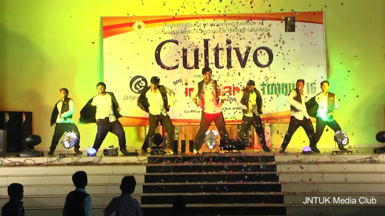 Cultivo 2K16 || VVIT || CSE || Nagoor basha & Group Dance Performance - YouTube