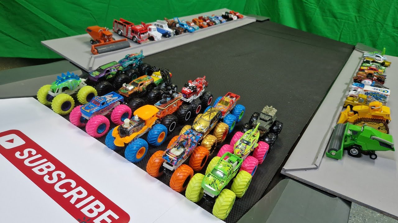 Monstertruck Battle Royale Treadmill Racing | Disney Pixar Cars Racing ...