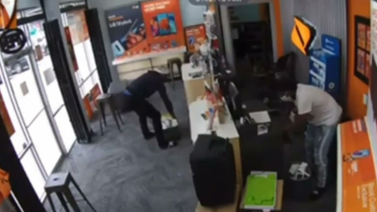 Aggravated robbery at a cell phone store | Latest robbery videos HD ...