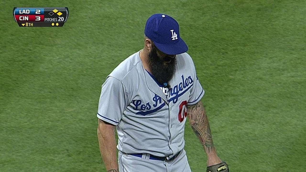 LAD@CIN: Wilson snares liner to double off Hamilton - YouTube