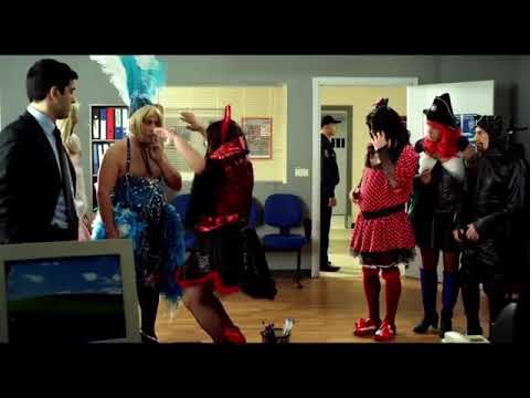 Kolpaçino travesti sahnesi