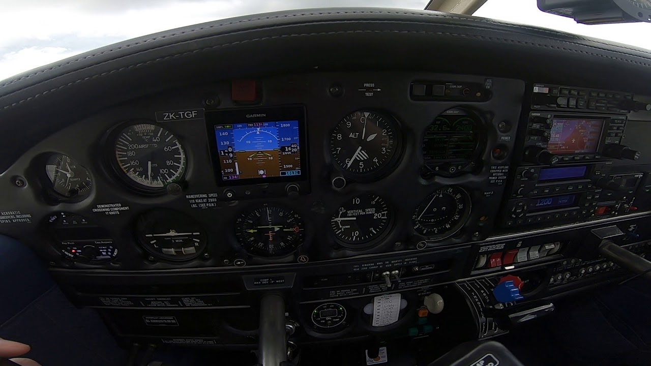 Piper Arrow 3 cockpit with Garmin G5, GNS430W, CGR30P Auckland New ...