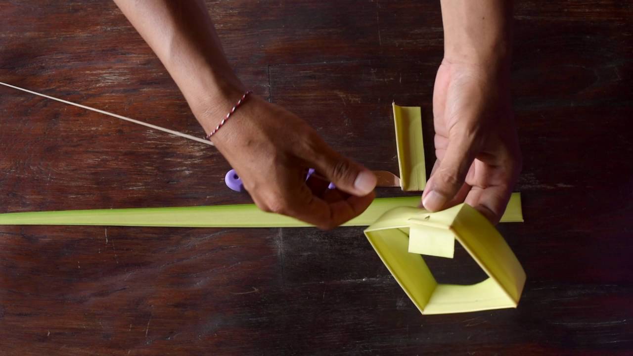 ONLY IN BALI... How to make a canang | Oneworld Retreats in Ubud, Bali ...