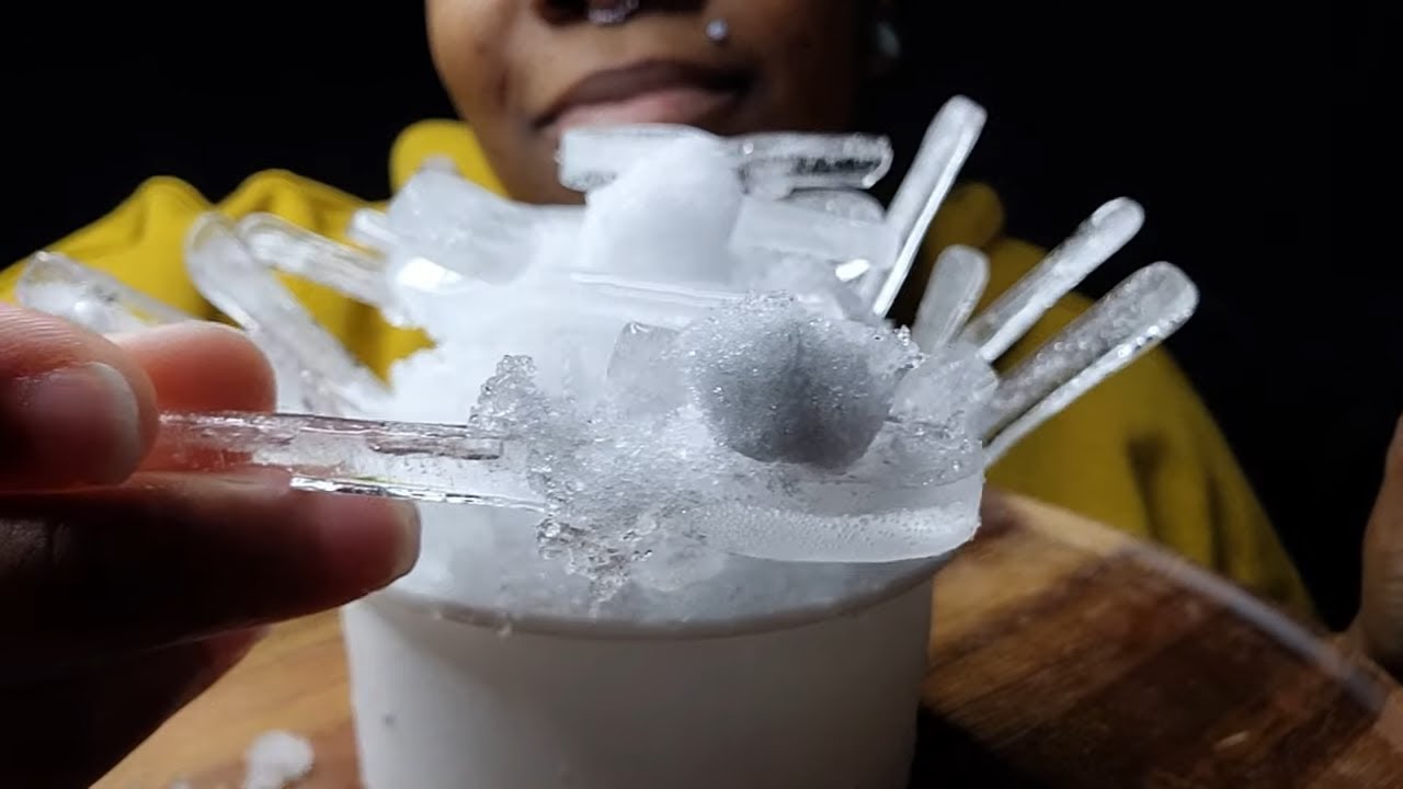 CRUNCHY CARBONATED SPOONS AND POWDERY ICE | #iceeating #asmr #asmrice ...