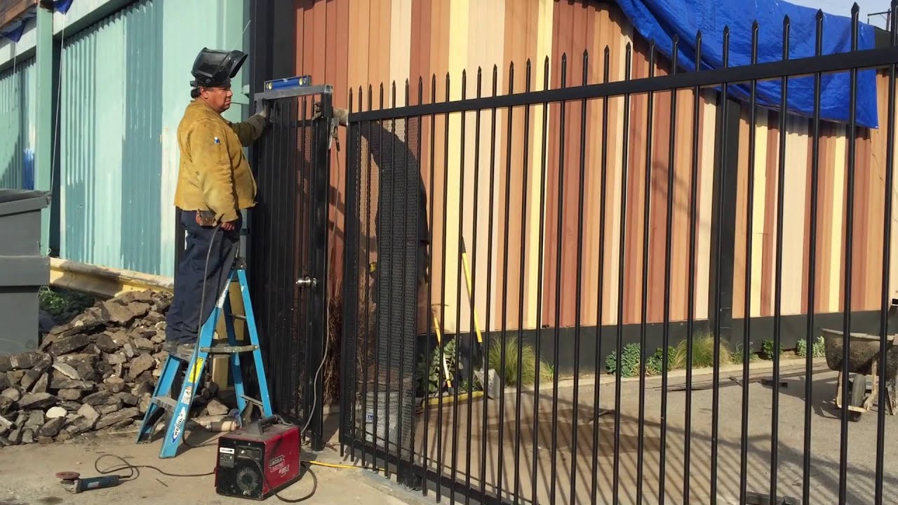 Tandem Security Gate | Mulholland Security Gates | 1-800-562-5770 - YouTube