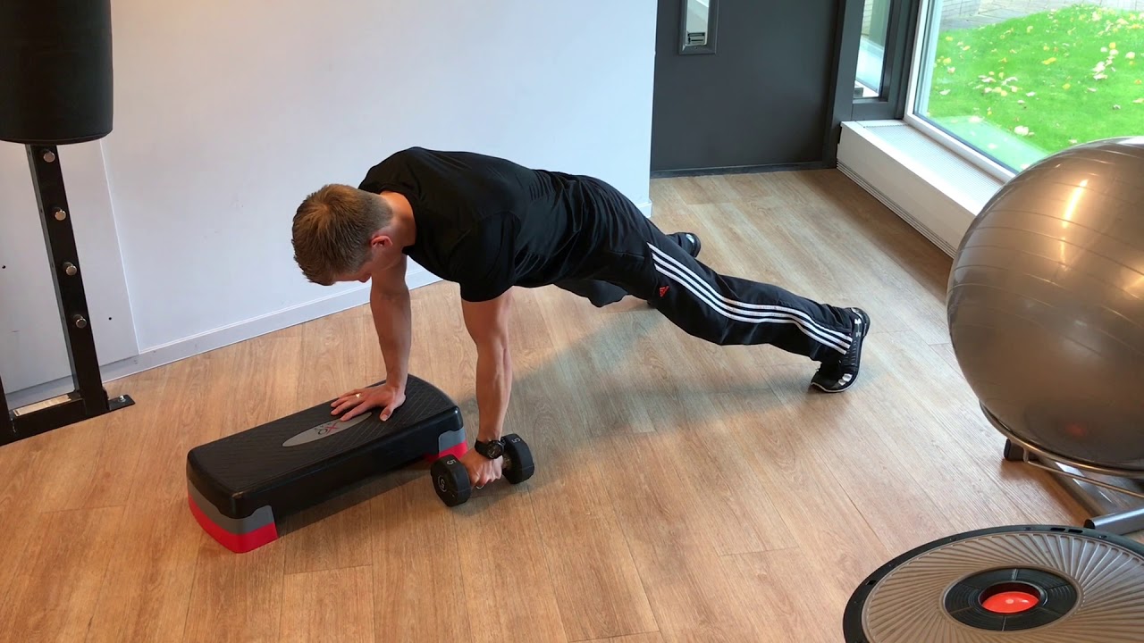 Unilateral Dumbbell Renegade Row - YouTube