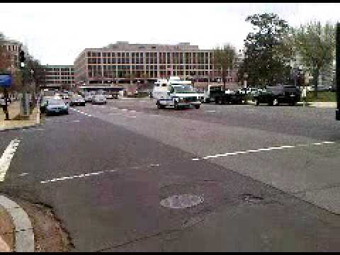 U.S. Congress motorcade in route to Capital building - YouTube