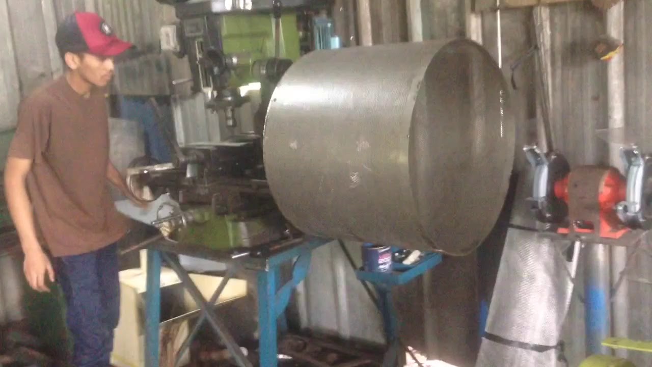 Beginilah pembuatan spi pada as mesin centris - YouTube