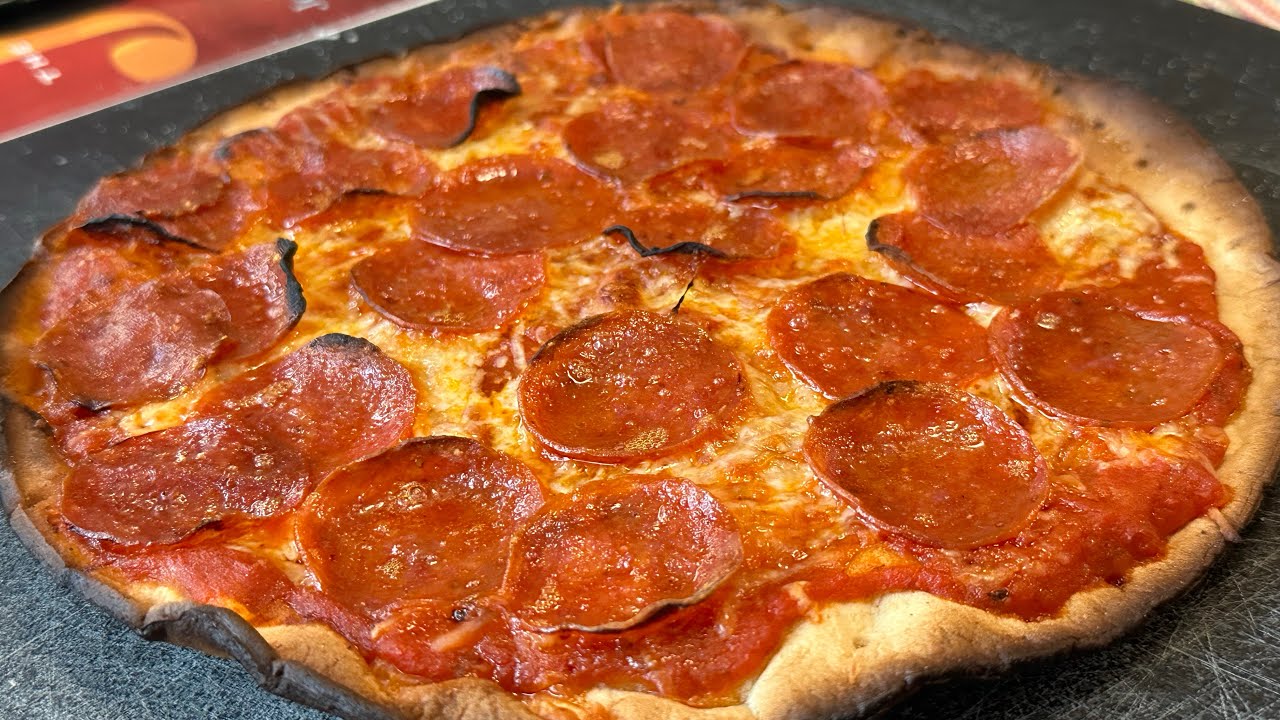 Pizza on a RecTeq - YouTube