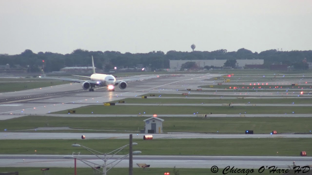 Boeing 777 - Special Livery Colors - Takeoff and Landing - Chicago O ...