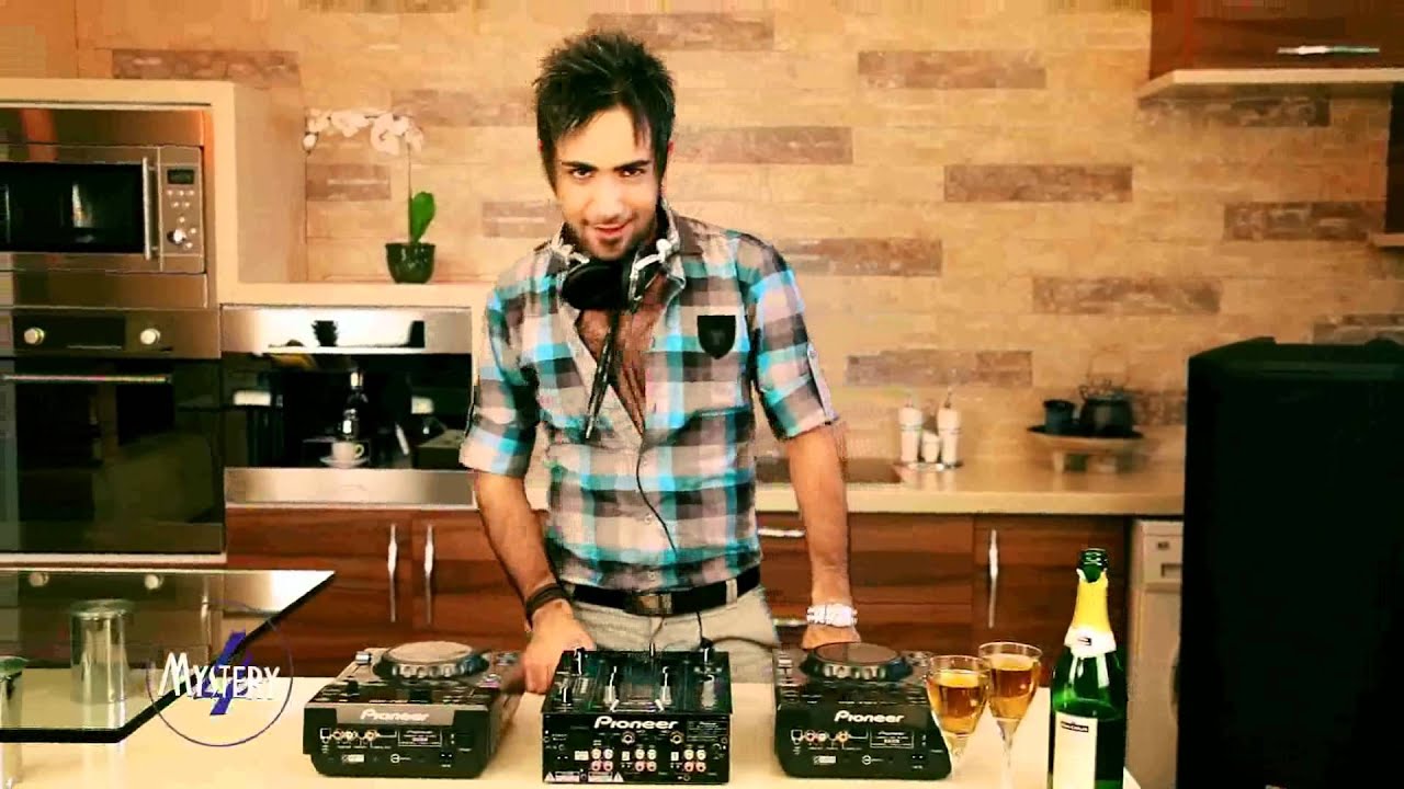 Ehsan Payeh - Booye Atret | احسان پایه - بوی عطرت - YouTube