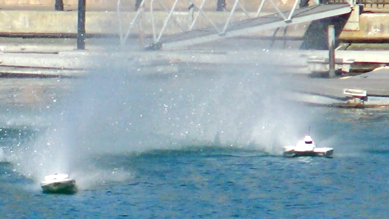 RC Boat Racing Friday Test Laps 12 - YouTube