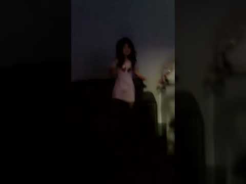 Hola primera ves mi prima bailando Comenta en los comentarios byee🩷