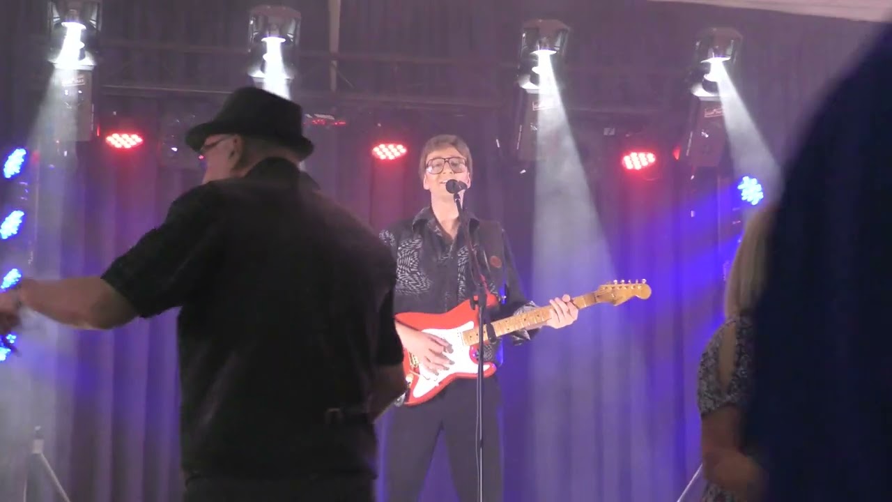 Shadowing Hank. 30 Do you wanna Dance. Scarborough Gala 19 June 2022 ...