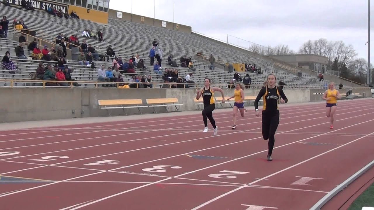 Sarah Vils & Kathy Derks 400m prelim - YouTube