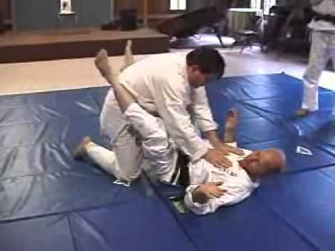 One leg up, one leg down throw - YouTube