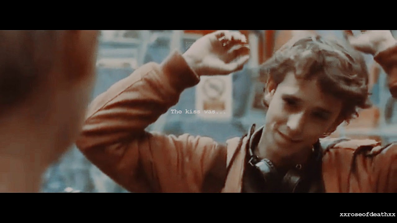 I'm not going away | Sander x Robbe - YouTube