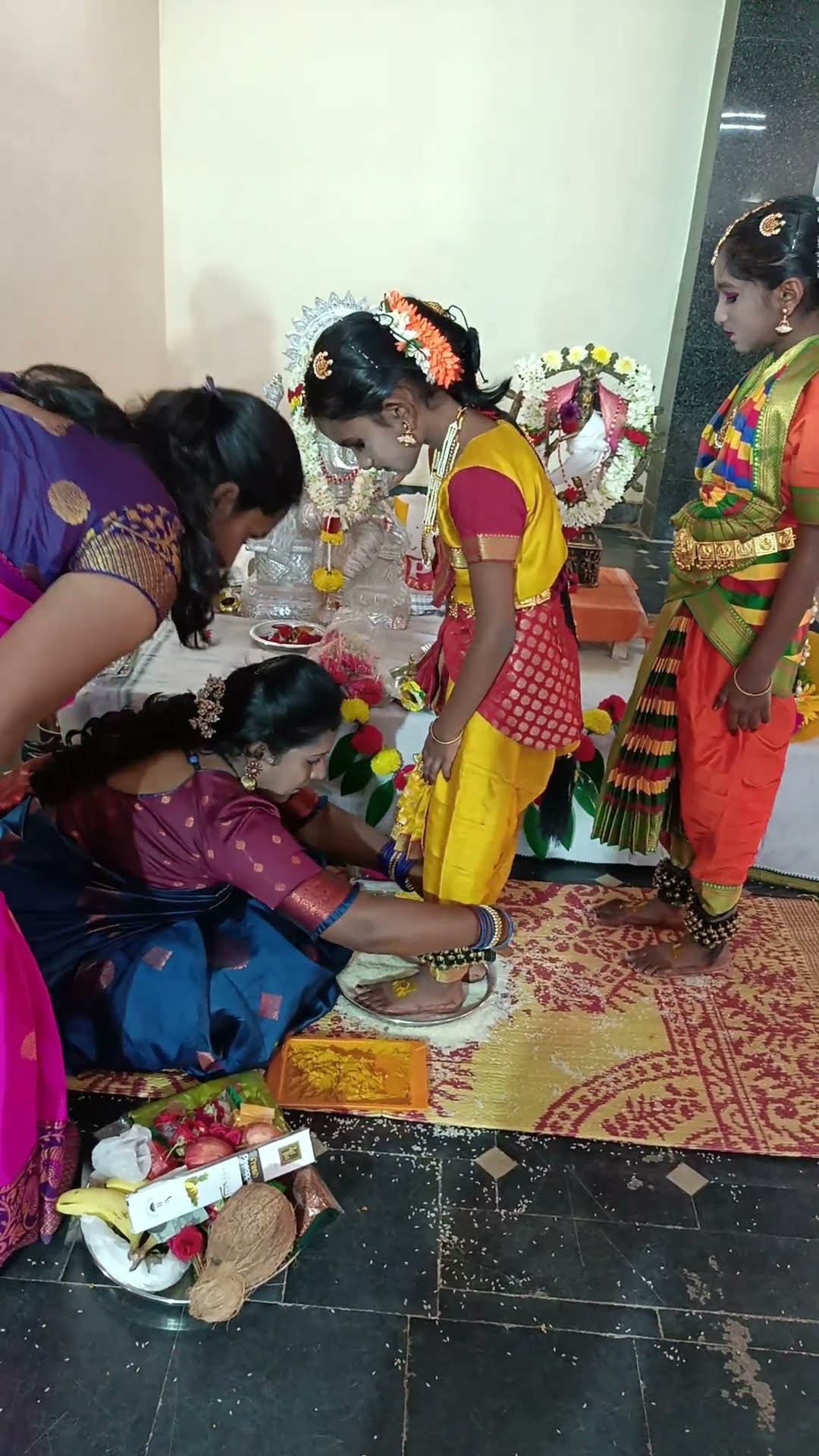 Bharath natya gejje pooja - YouTube