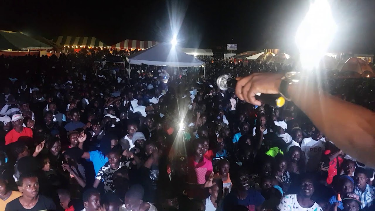 Jackson blai live moengo vestival - YouTube