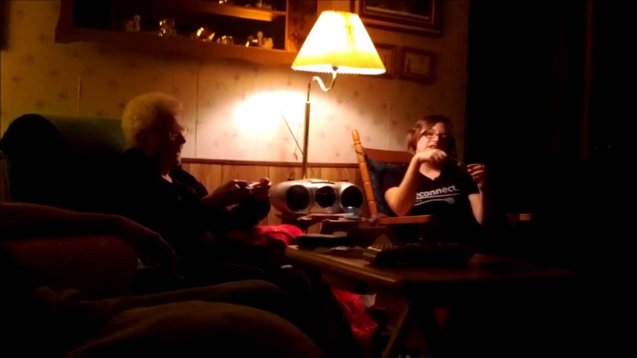 How To Play The Comb (with Mammaw Arlene) - YouTube