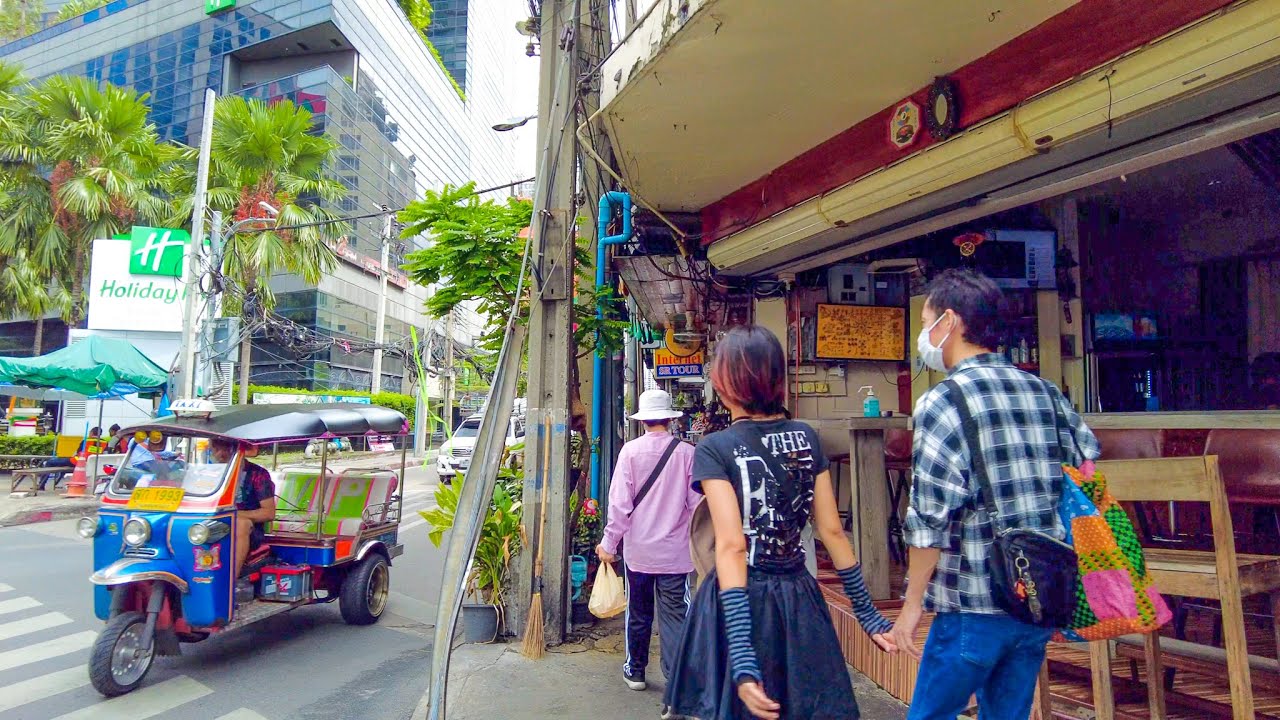 WALK in ASOK(BANGKOK) / Around Asok Station & Promphong Station area ...