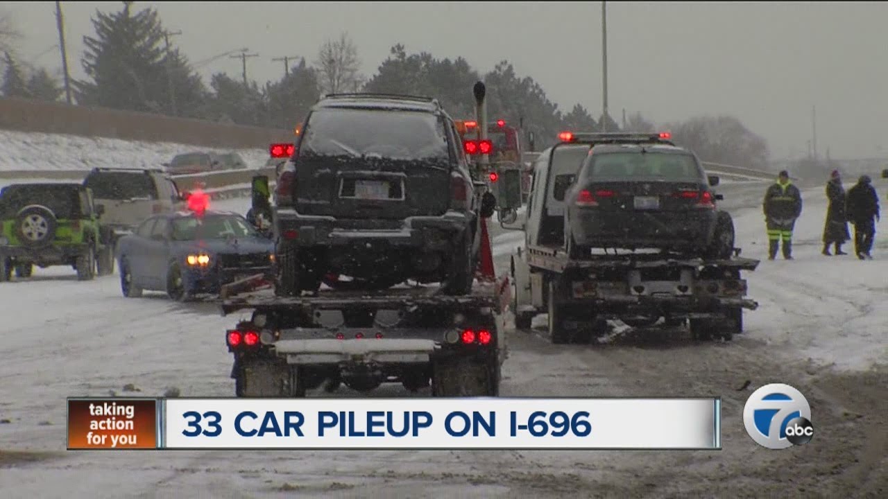 33 car pile up on freeway - YouTube