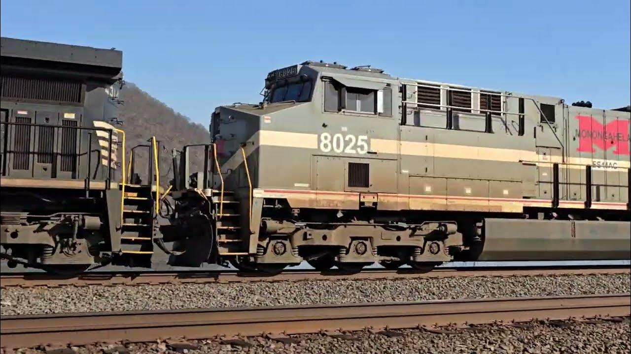 Norfolk Southern 8025, Monongahela Heritage Unit Center Locomotive... Train How many train cars ...